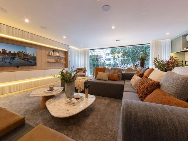 Apartamento com 4 Quartos e 6 banheiros à Venda, 194 m² por R$ 2.829.000
