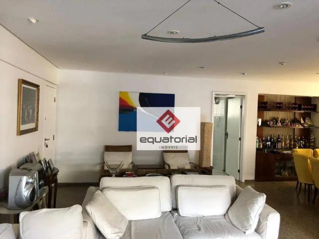 Apartamento com 4 Quartos e 6 banheiros à Venda, 215 m² por R$ 1.100.000