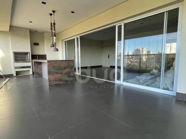 Apartamento com 4 Quartos e 6 banheiros à Venda, 247 m² por R$ 2.300.000