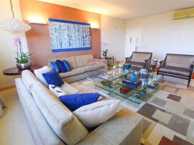 Apartamento com 4 Quartos e 6 banheiros à Venda, 343 m² por R$ 4.200.000
