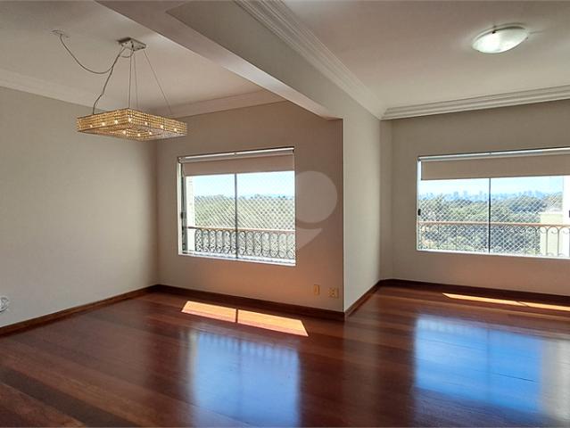 Apartamento com 4 quartos para alugar em Jardim Marajoara SP
