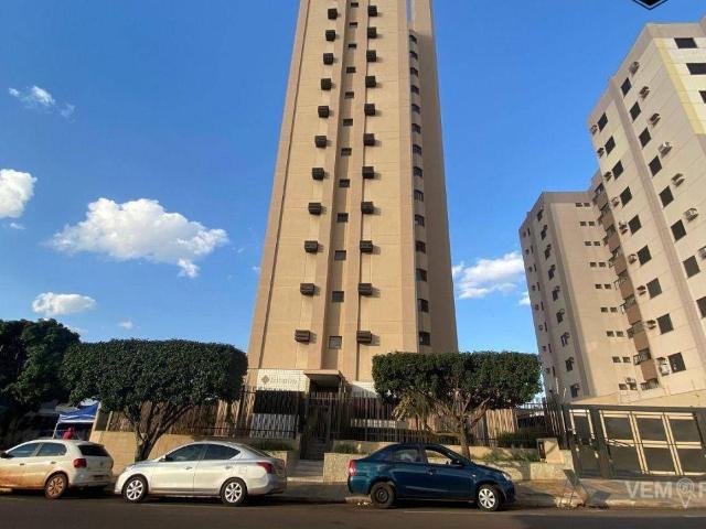 Apartamento com 4 Quartos para Alugar por R$ 3.500/mês