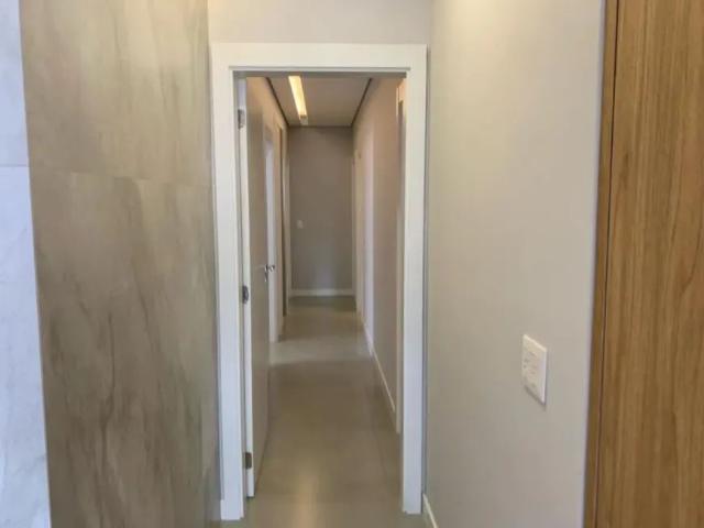 Apartamento com 4 Quartos para alugar, 140m² Pioneiros