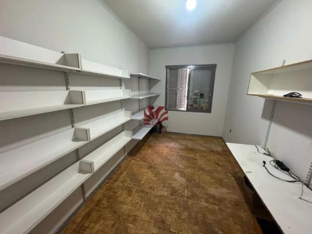 Apartamento com 4 Quartos para alugar, 170m² Centro