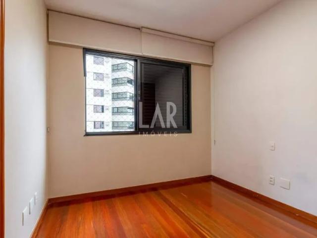 Apartamento com 4 Quartos para alugar, 183m² Belvedere