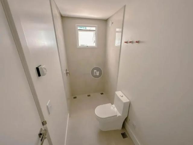 Apartamento com 4 Quartos para alugar, 283m² Fazenda