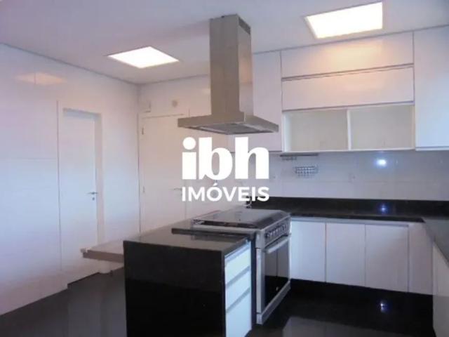 Apartamento com 4 Quartos para alugar, 280m² Vila da Serra