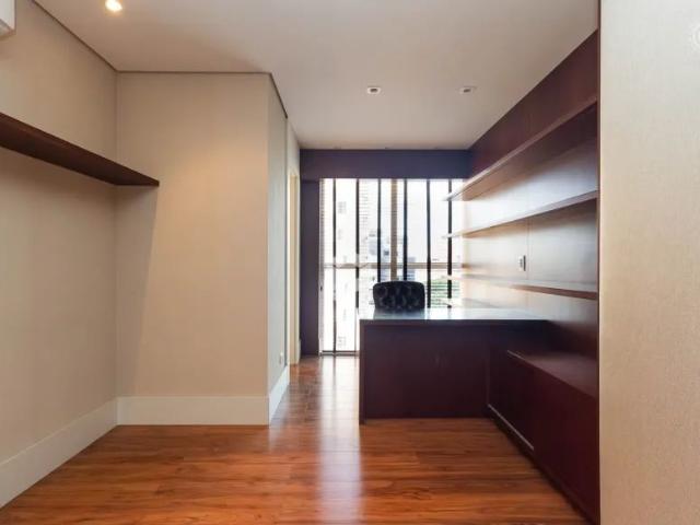 Apartamento com 4 Quartos para alugar, 213m² Bigorrilho