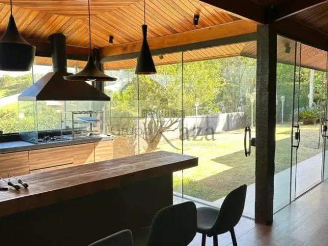 Apartamento com 4 Quartos para alugar, 340m² Condomínio Residencial Mirante do Vale