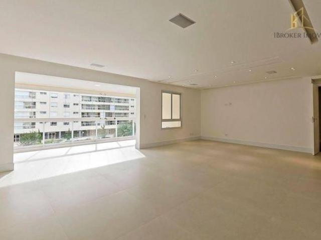 Apartamento com 4 quartos para venda, 189 m² R$2.850.000,00 Rua José Cadilhe, 804 Água Verde