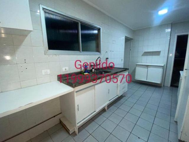Apartamento com 4 quartos sendo 1 suíte com 106m2 com varanda, 3 banheiros FL55
