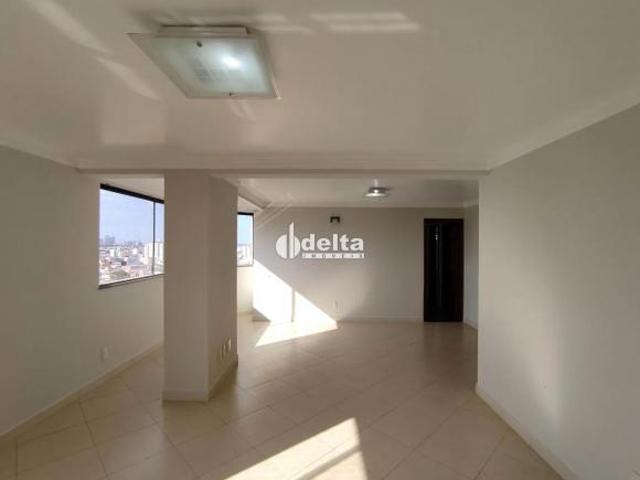 Apartamento com 4 quartos sendo 1 suíte disponível para locação e venda no bairro Nossa Senhora Apar