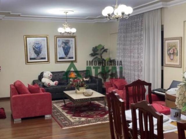 Apartamento com 4 quartos, sendo 1 suíte na Região Central