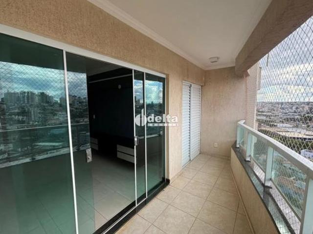 Apartamento com 4 quartos sendo 2 suíte, disponível para venda no bairro Vigilato Pereira em Uberlân