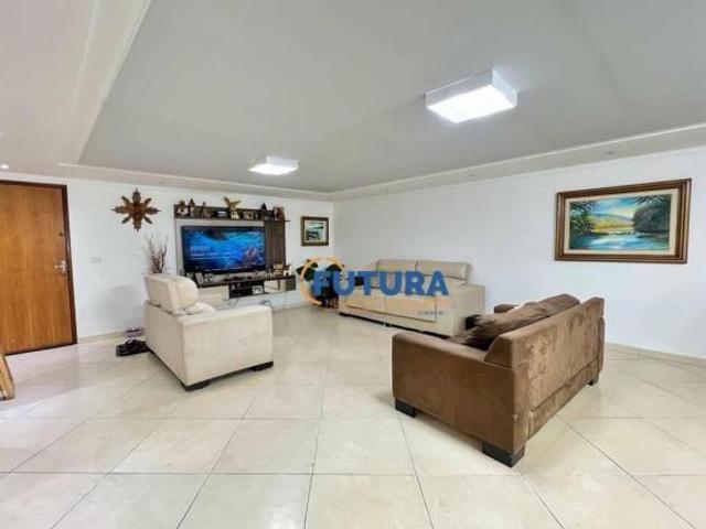Apartamento com 4 Quartos sendo 2 suítes à venda, 183 m² Residencial Dona Zelinda Setor Habita
