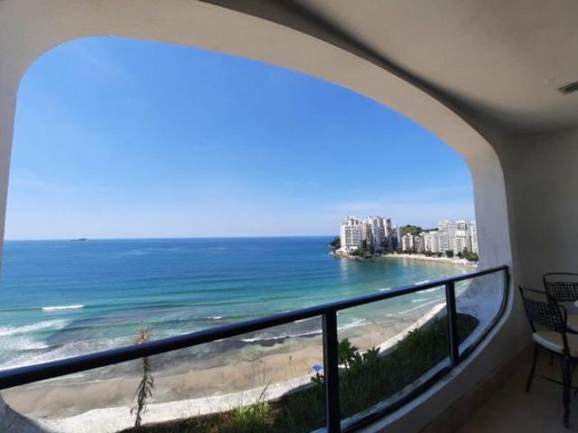 Apartamento com 4 quartos sendo 3 suítes, Mobiliado à venda na prai