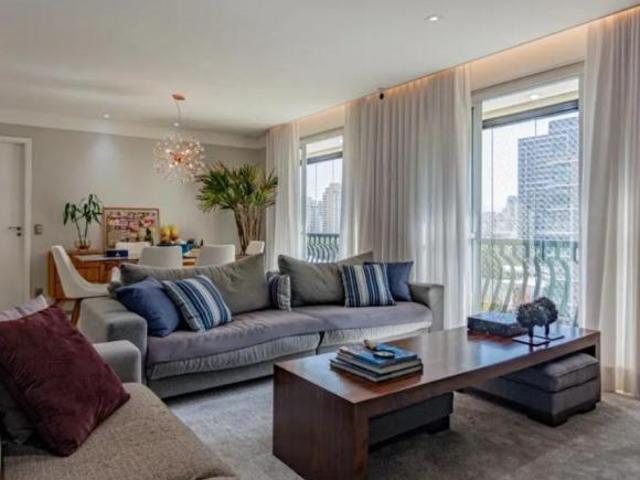 Apartamento com 4 quartos, sendo 3 suítes e 2 vagas de garagem com 158m² venda