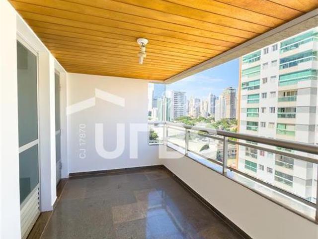 Apartamento com 4 quartos, Setor Oeste