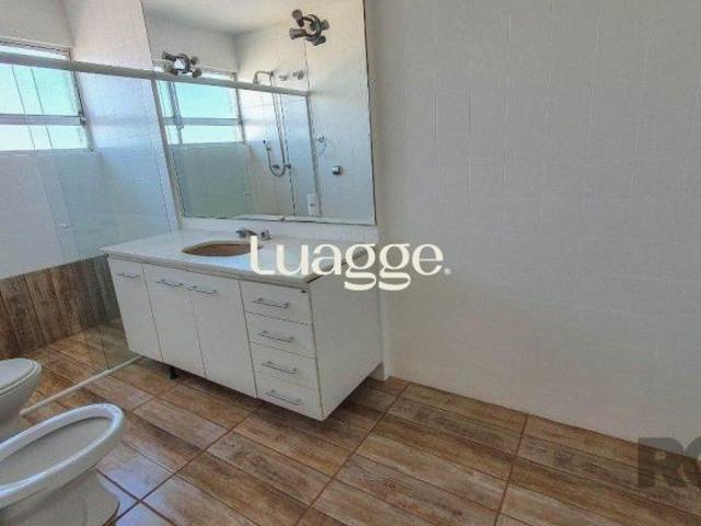 Apartamento com 4 quartos, vaga de garagem, no bairro Moinhos de Vento, Poa/RS