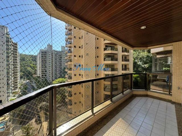 Apartamento com 4 quartos, 180 m²
