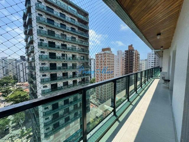 Apartamento com 4 quartos, 195 m²