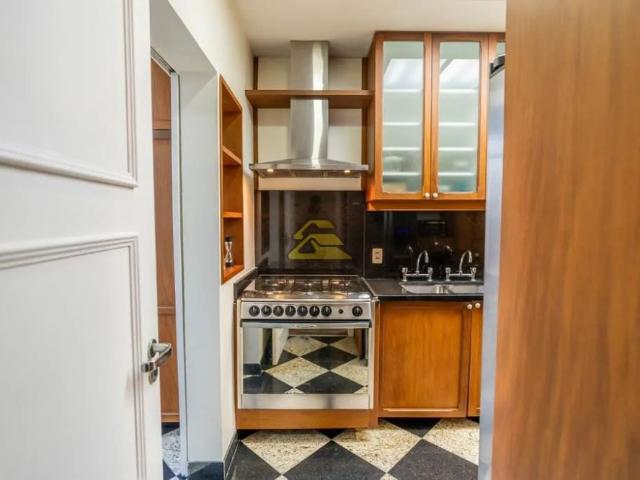 Apartamento com 4 quartos, 109m2