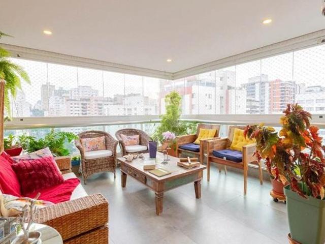 Apartamento com 4 quartos, 133 m² à venda em Perdizes