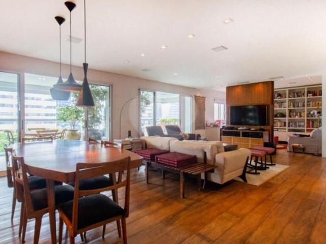 Apartamento com 4 Quartos, 201 m² em Venda no Itaim Bibi