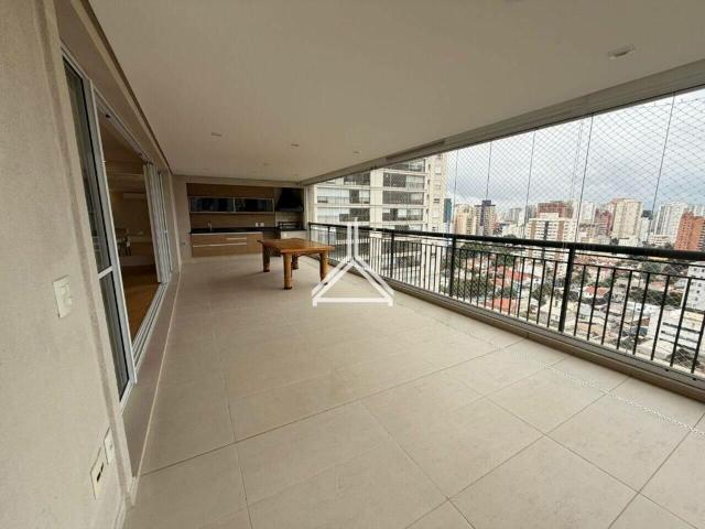 Apartamento com 4 quartos, 223 m²