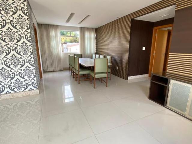 Apartamento com 4 quartos, 2 suítes e 4 vagas