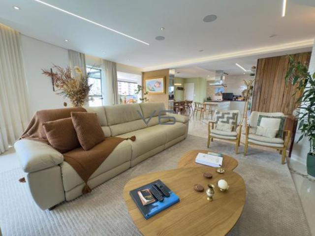 Apartamento com 4 Quartos 2 Suítes 222,26m² privativos no Mossunguê curitiba