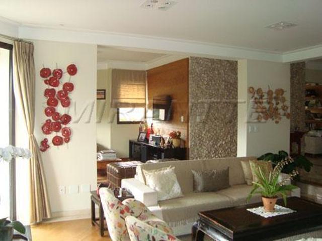 Apartamento com 4 quartos