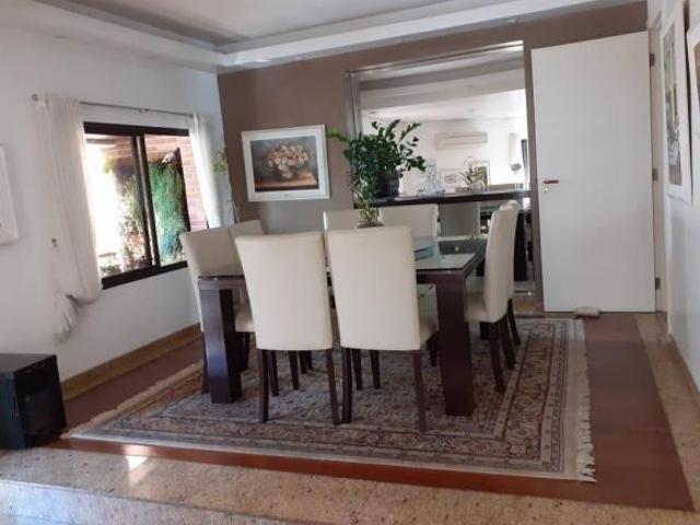 Apartamento com 4 suítes 3 vagas a venda no Itaim Bibi