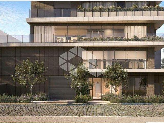 Apartamento com 4 suítes, 3 vagas de garagem e 2 depósitos, sendo 1 apartamento por andar no bairro