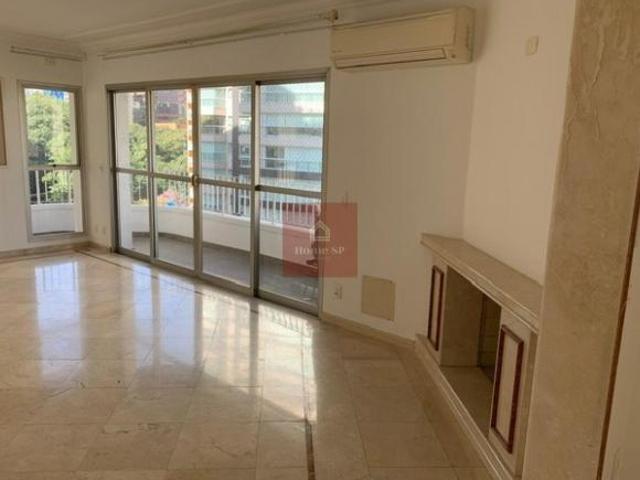 Apartamento com 4 suítes, 3 vagas e com 208m² Paraíso