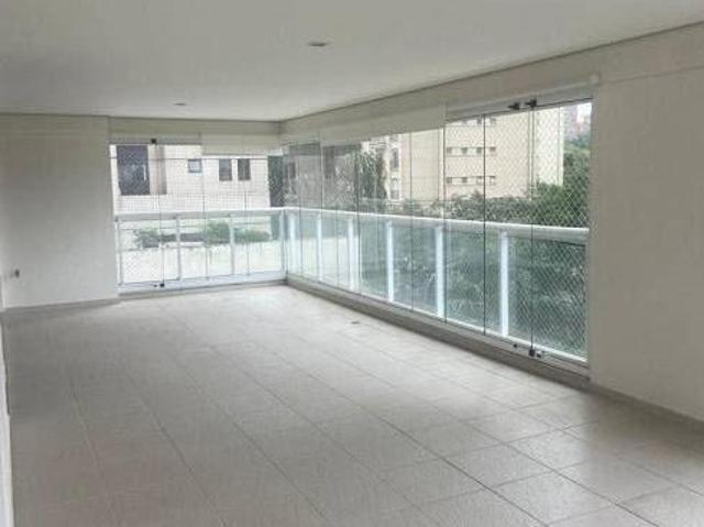 Apartamento com 4 suítes 4 vagas a venda no Panamby