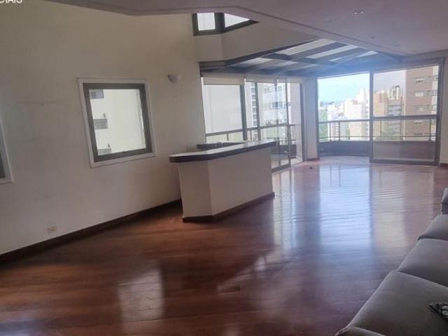 Apartamento com 4 suítes 4 vagas a venda no Panamby
