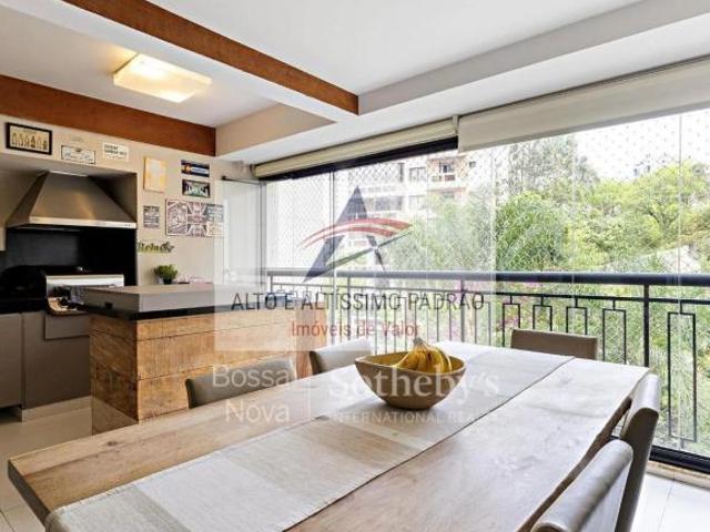 Apartamento com 4 suítes 4 vagas a venda no Panamby
