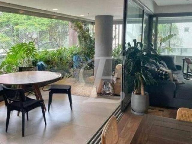 Apartamento com 4 suítes, 4 vagas à venda, 252 m² Vila Conceição proximo ao Parque do Ibirapuera