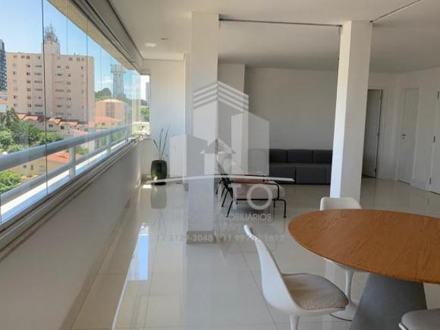 Apartamento com 4 suítes, 4 vagas fixas, varanda gourmet com vidros, sala de estar, sala de jantar