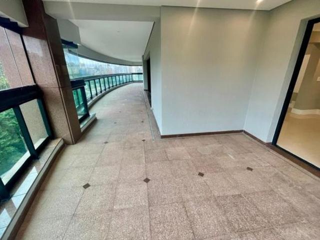 Apartamento com 4 suítes 6 vagas a venda no Panamby