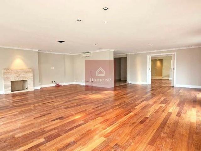 Apartamento com 4 suítes, 6 vagas e com 385m² Jardim Paulista