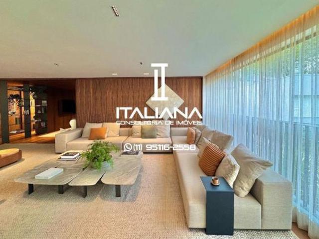 Apartamento com 4 Suítes a Venda em Vila Madalena São Paulo