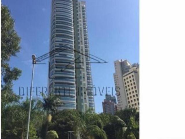 Apartamento com 4 suítes a venda no Anália Franco com 330m²