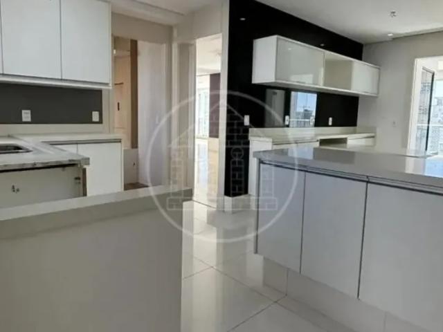Apartamento com 4 suítes à venda ou aluguel no Campo Belo