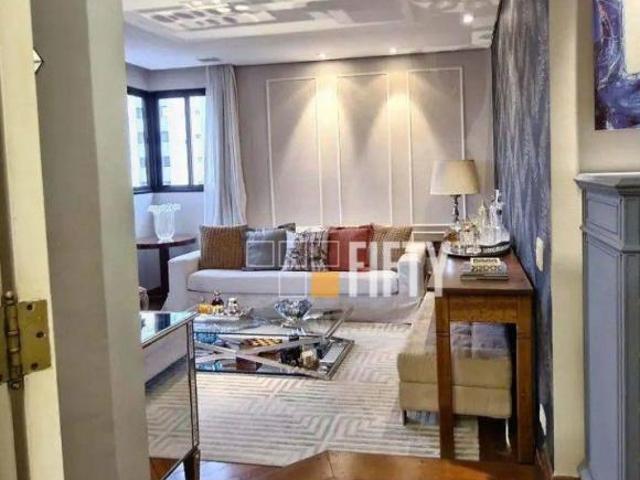 Apartamento com 4 SUITES e 4 VAGAS à venda, 240 m² Moema São Paulo/SP