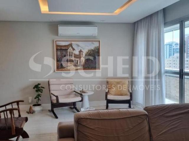 Apartamento com 4 suítes e 4 vagas próximo ao Parque Ibirapuera