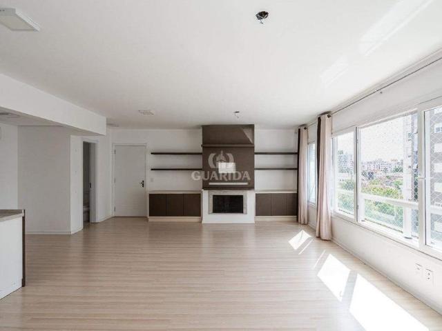 Apartamento com 4 suítes e 3 vagas de garagem no coração do bairro Menino Deus COD: 13773