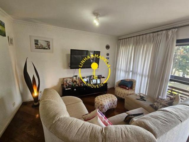 Apartamento com 4 suítes no Jardim Leonor