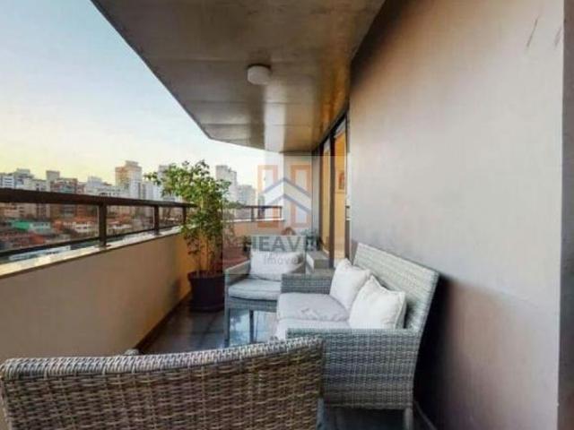 Apartamento com 4 suites, seis vagas e lazer